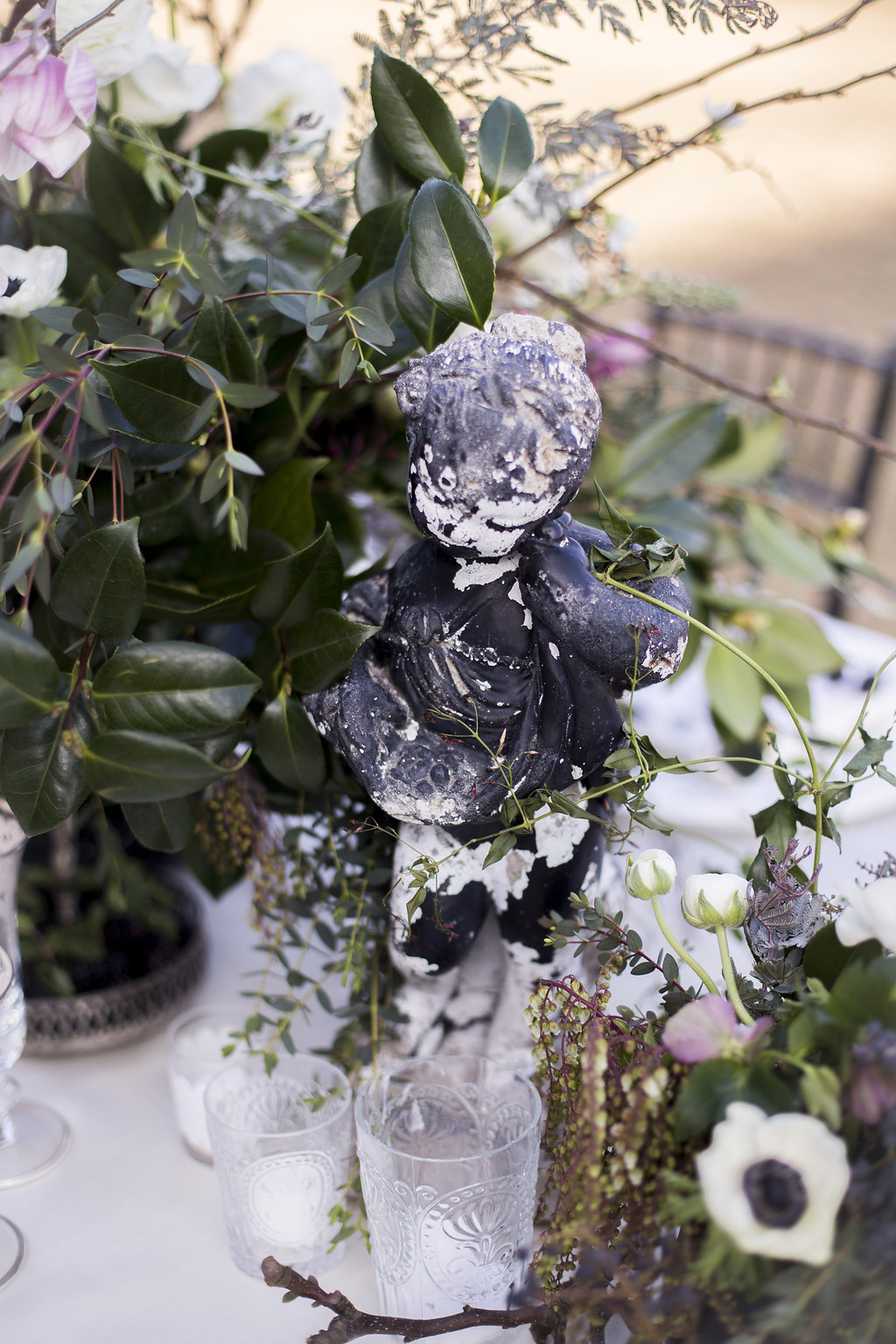 dark-purple-centerpiece-elizabeth-anne-designs-the-wedding-blog