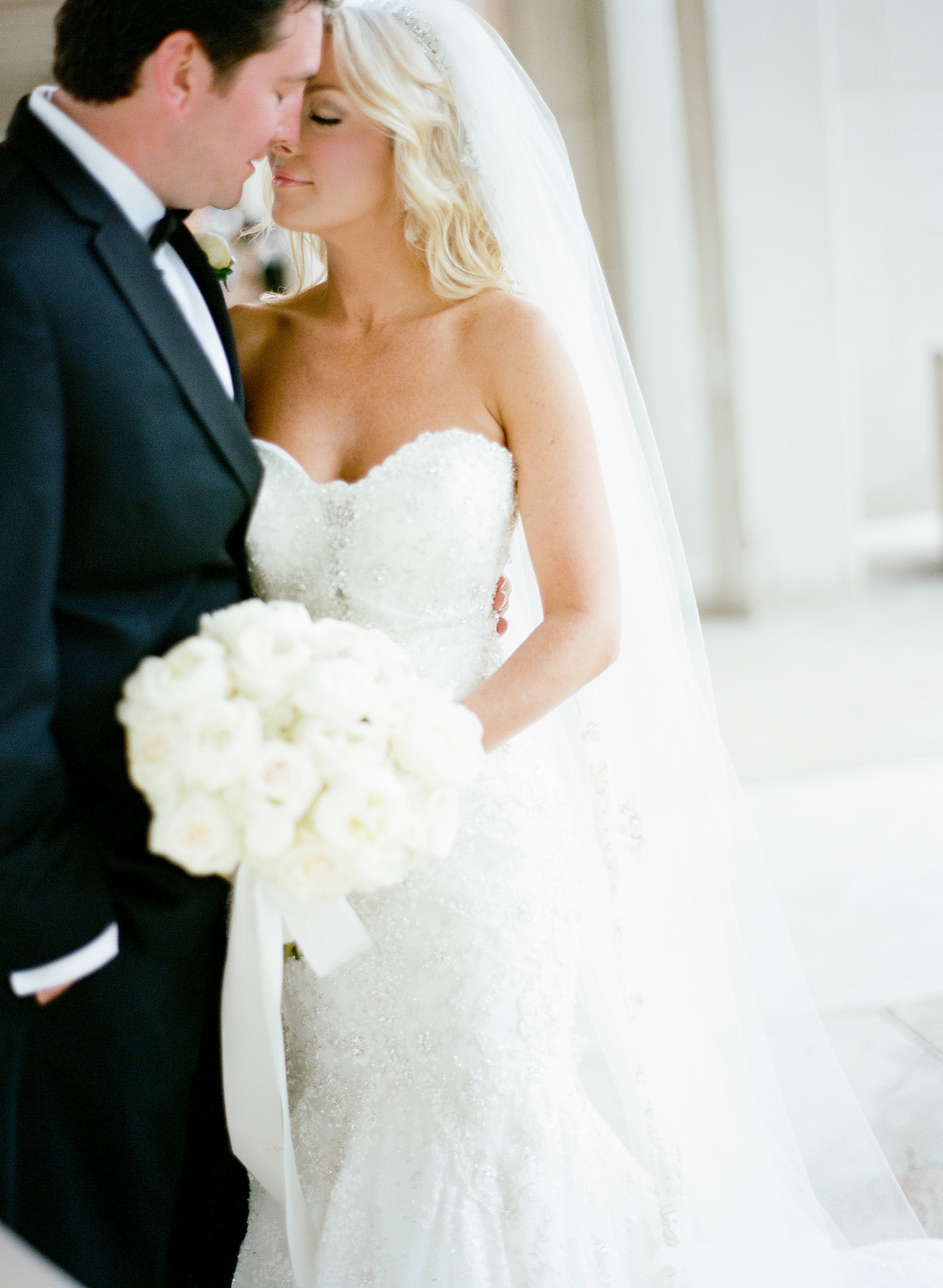 Classic St Louis Wedding from Lisa Hessel Photography